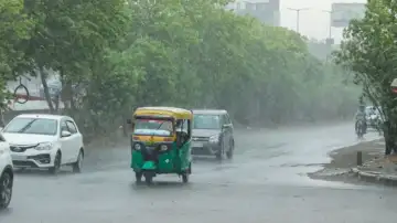 weather: বাংলায় পা রেখেও কলকাতা থেকে মুখ ফেরাল বর্ষা! প্যাচপ্যাচে গরমে ...