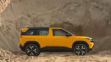 2026 Tata Sierra EV Vs ICE: Here's What's Different And What Remains ...