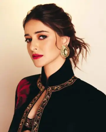 Move over nudes! Bollywood actresses are making red lips the ultimate ...