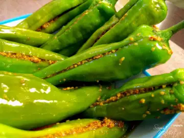 Chatpata Corner: No more hassle of sun drying, make spicy green chilli ...