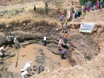 सरकारची वाट न पाहता गाव उभं राहिलं; आदिवासींच्या 'हलम्याने' वाचवली ...