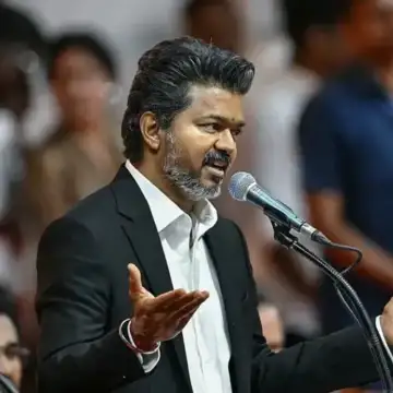 Vijay's suit look sparks political debate | Dailyhunt