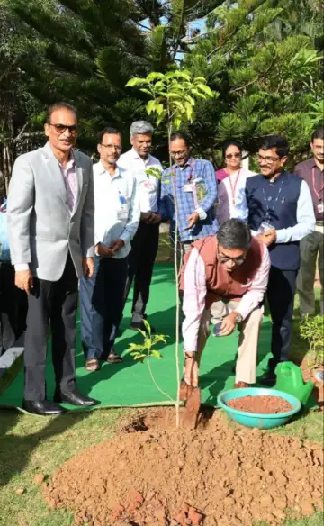 Tamil Nadu: Foreign Secretary Vikram Misri visits BHAVINI, inspects ...