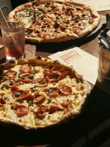 Gordon Ramsay's Street Pizza touches down at Mumbai T2 with Chicken ...