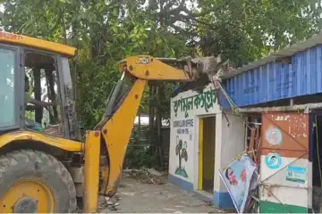 Bulldozer action reaches Burnpur after New Town, TMC councillor's ...