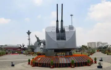 Defence Minister Rajnath and UP Chief Minister Yogi Inaugurate 'Naval ...