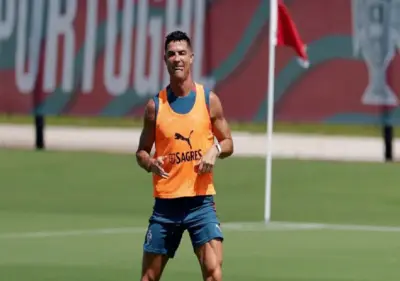 Michael Owen backs Ronaldo amid criticism after Portugal draw | Dailyhunt