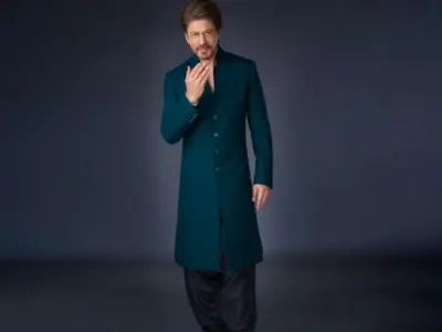 Shah Rukh Khan dances at pre-wedding party of Supriya Sule's daughter ...