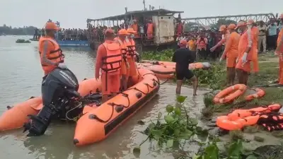শান্তিপুরে ভাগীরথীর জলে তলিয়ে যাওয়া দুই পরিযায়ী শ্রমিকের দেহ উদ্ধার ...