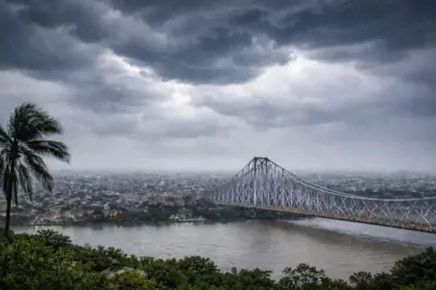 দক্ষিণবঙ্গে ঝড়ের দাপট ও বৃষ্টির পূর্বাভাস! ভিজবে কলকাতা - এবেলা ...