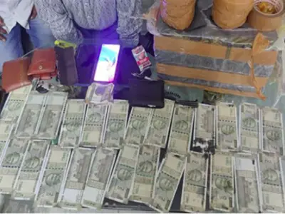 keralam police find eight counterfeit Rs 500 notes in kannur bank ...