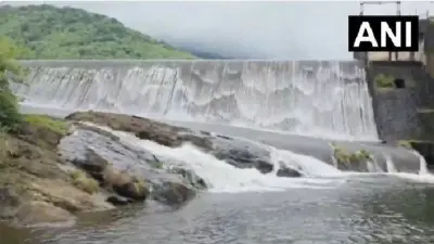 Tamil Nadu: Gundar Dam Overflows After Continuous Rainfall, Watch ...