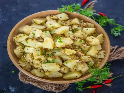 Exploring the Delights of Aloo Posto: A Bengali Culinary Gem | Dailyhunt