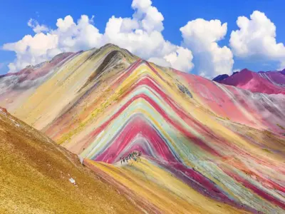 Discovering the Wonders of Vinicunca: The Rainbow Mountain of Peru ...