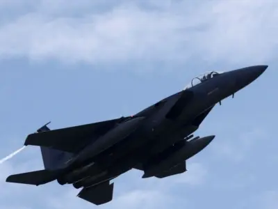 'Real Alien Sh*t'; US F-15 Fighter Pilot Reveals Strange Drone Swarm ...