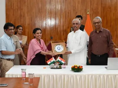 Keralam Governor Arlekar flags off Phase I of Census 2027 by completing ...