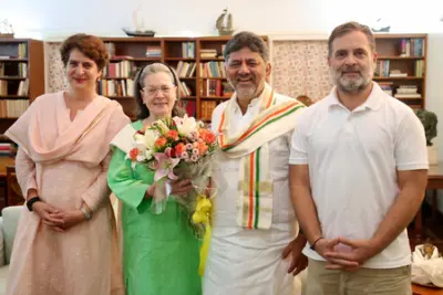 शिवकुमार ने सोनिया-राहुल और प्रियंका गांधी से की मुलाकात, आभार व्यक्त ...