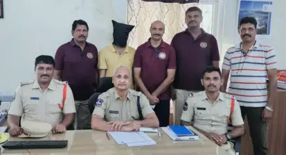 Hyderabad: Fake Hyd IIT Professor Dupes Students Of ₹10 Lakh | Dailyhunt