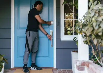 Key left outside room helps thief steal valuables from PG | Dailyhunt