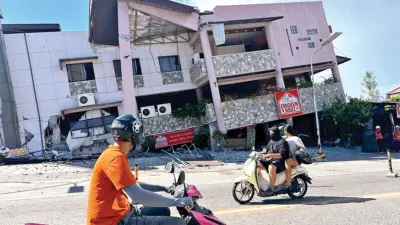 7.8 earth quake kills 32 persons in PhillippinesTsunami reported in ...