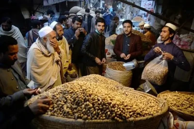 Pakistan reimposes early market closure in Islamabad amid energy crisis ...