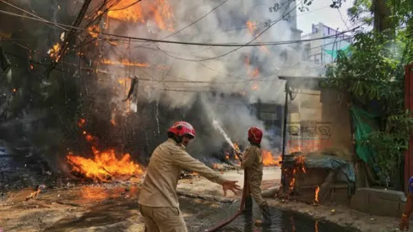 Delhi Hotel Fire: Guest House Where 21 Died Had Permission For 6 Rooms ...