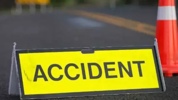Uttar Pradesh: 6 killed as bus overturns on Agra-Lucknow Expressway in ...