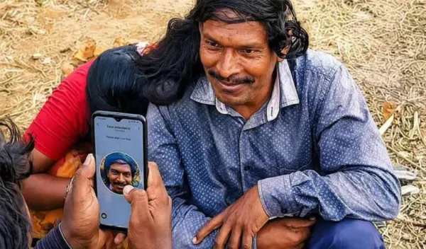 A labourer's funny tweak to register on attendance EGS app in ...