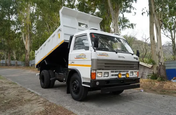Mahindra Trucks and Buses Registers Mixed Sales Growth in May | Autocar ...