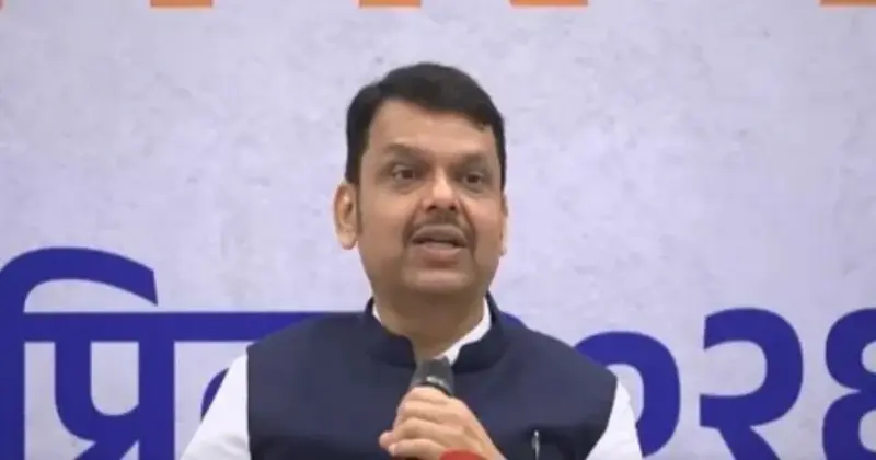 Fadnavis Announces Signature Drive To Support Women's Reservation ...
