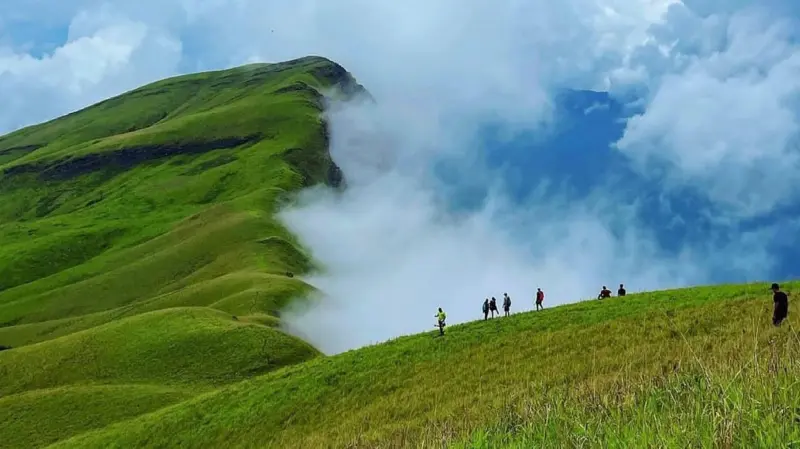 Permit rush triggers fairness concerns in Kudremukh treks | Dailyhunt