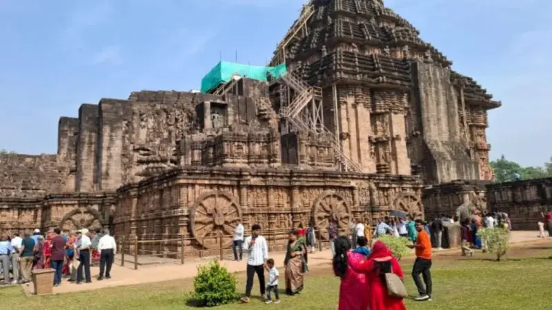 ଖୁବଶୀଘ୍ର କୋଣାର୍କ ସୂର୍ଯ୍ୟମନ୍ଦିରରୁ କଢାଯିବ ବାଲି | Dailyhunt