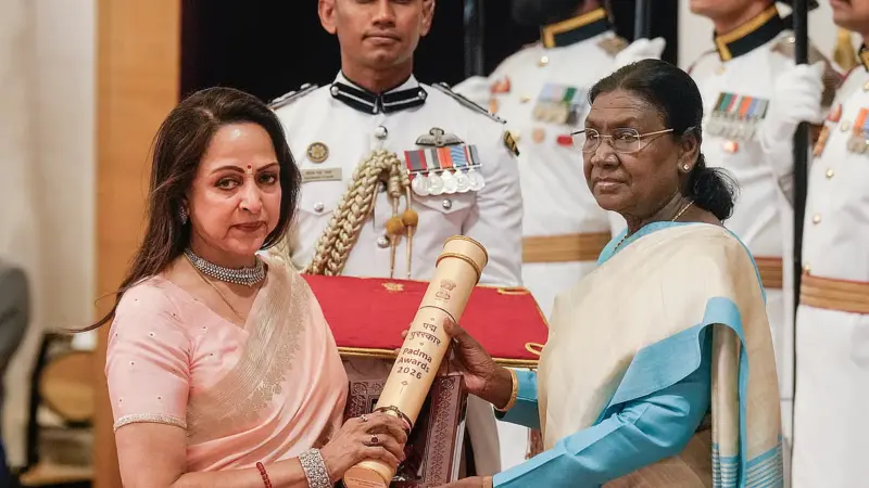 Dharmendra honoured posthumously with Padma Vibhushan, Hema Malini ...