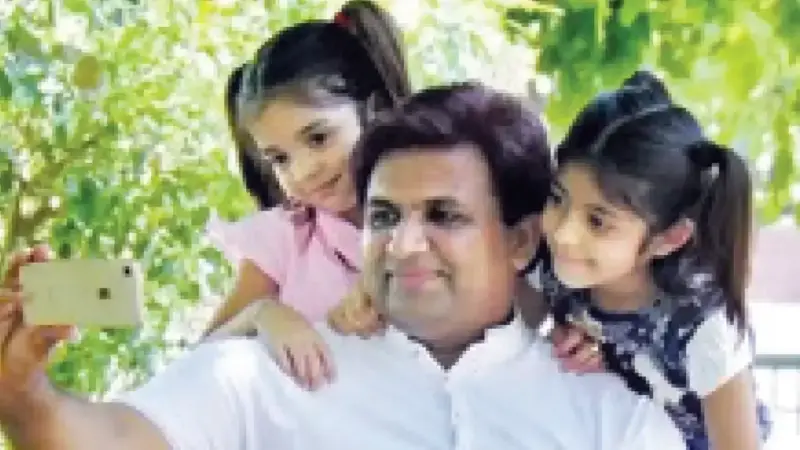 From regret to fest: 'Selfie With Daughter' founder tracks social shift ...