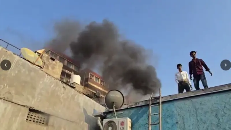 Major fire breaks out in Masab Tank's Italian Store | Dailyhunt
