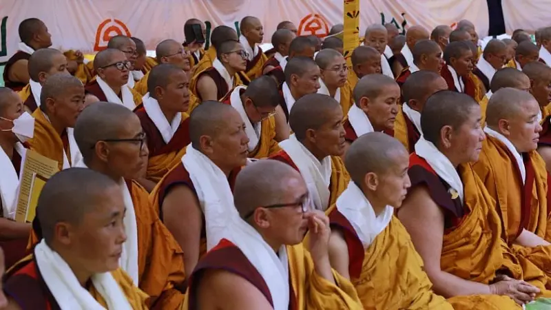 Tibetan Buddhists hold prayers for world peace amid West Asia crisis ...