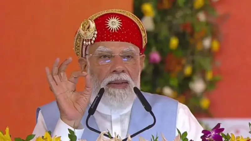 'Makes every Indian proud': PM Modi lauds India's 7.7% GDP growth ...