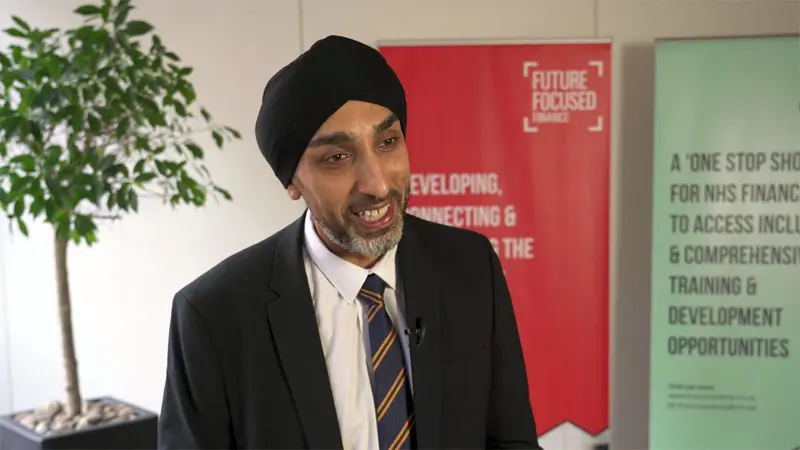 UK's Metropolitan Police appoints Indian-origin finance expert to ...