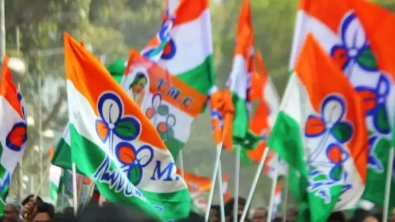 আবাসের বাড়ি পাইয়ে দেওয়ার নামে কাটমানি! বড়ঞায় গ্রেফতার তৃণমূলের চার ...