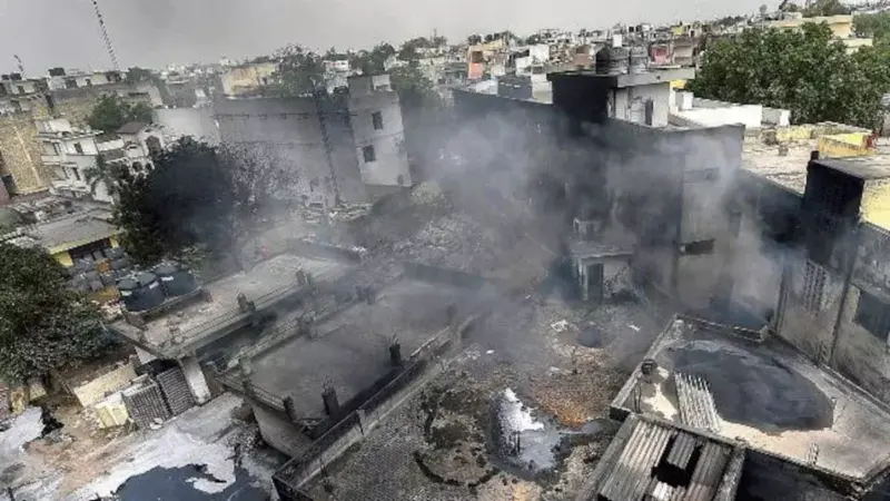 Delhi Fire Emergency: Massive Blaze Raises Fresh Safety Concerns ...