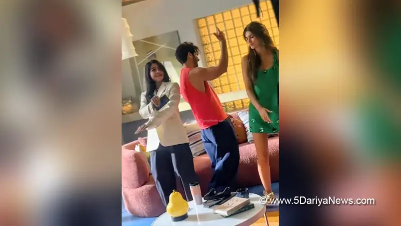 Shahid Kapoor asks 'Who loves a softy' in a fun BTS video with Kriti ...