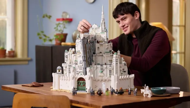 The epic Lord of the Rings Minas Tirith Lego set now comes with two ...