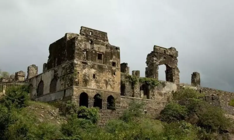Ancient Inscription Found at Kondaveedu Fort | Dailyhunt