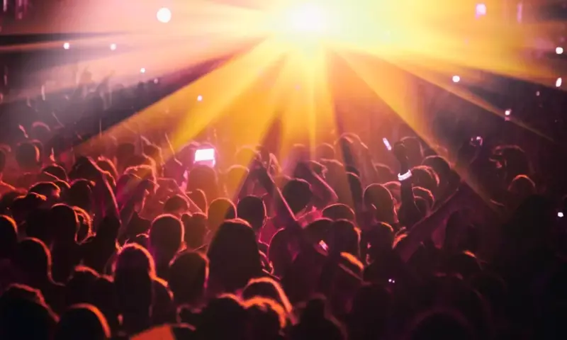 Mumbai's NSCI Dome concert under scrutiny after attendee dies, woman ...