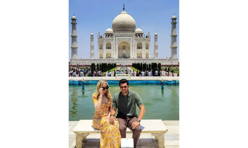 Donald Trump's Daughter Visits Taj Mahal | Dailyhunt