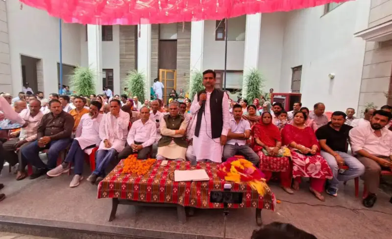 BJP MLA Ranveer Singh Nikka Critiques Party Rebels at Felicitation ...