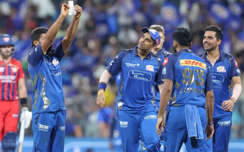 [WATCH] IPL 2026: MI spinner Raghu Sharma shows emotional note in ...