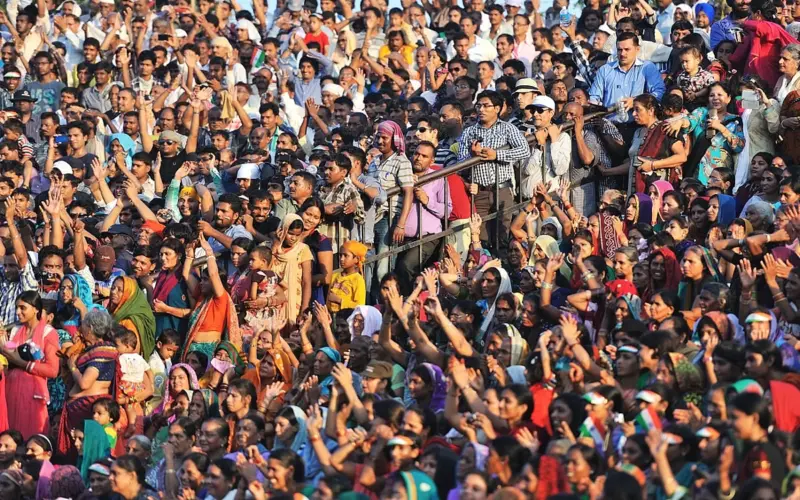 A new mathematical model predicts the world's human population will ...