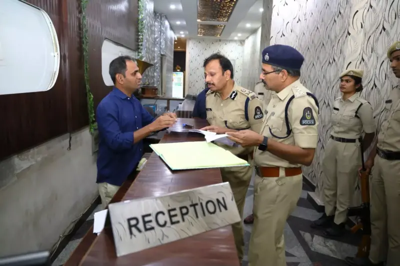 'Operation Kavach' : 5,000 Hyderabad cops conduct midnight checks at ...