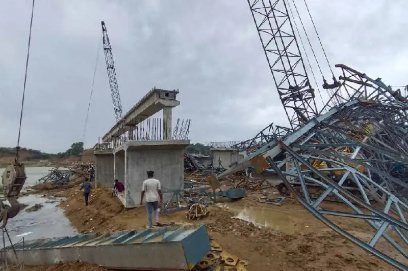 Six labourers killed as under-construction bridge collapses in UP's ...